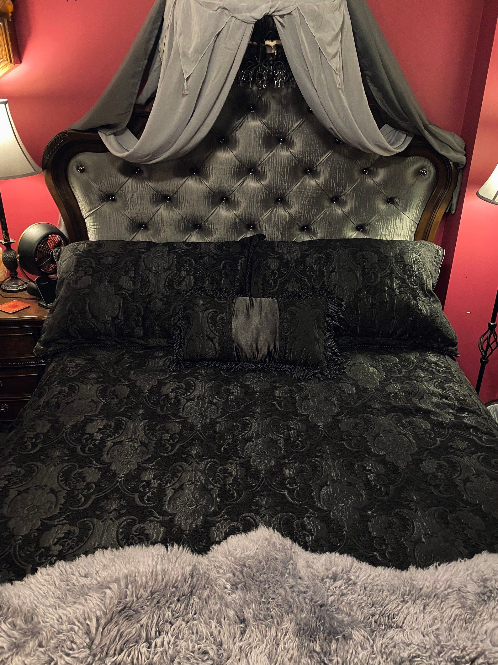Bedding | Shrine of Hollywood